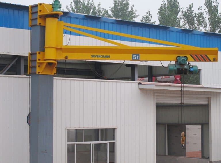 The structure and use of cantilever cranes